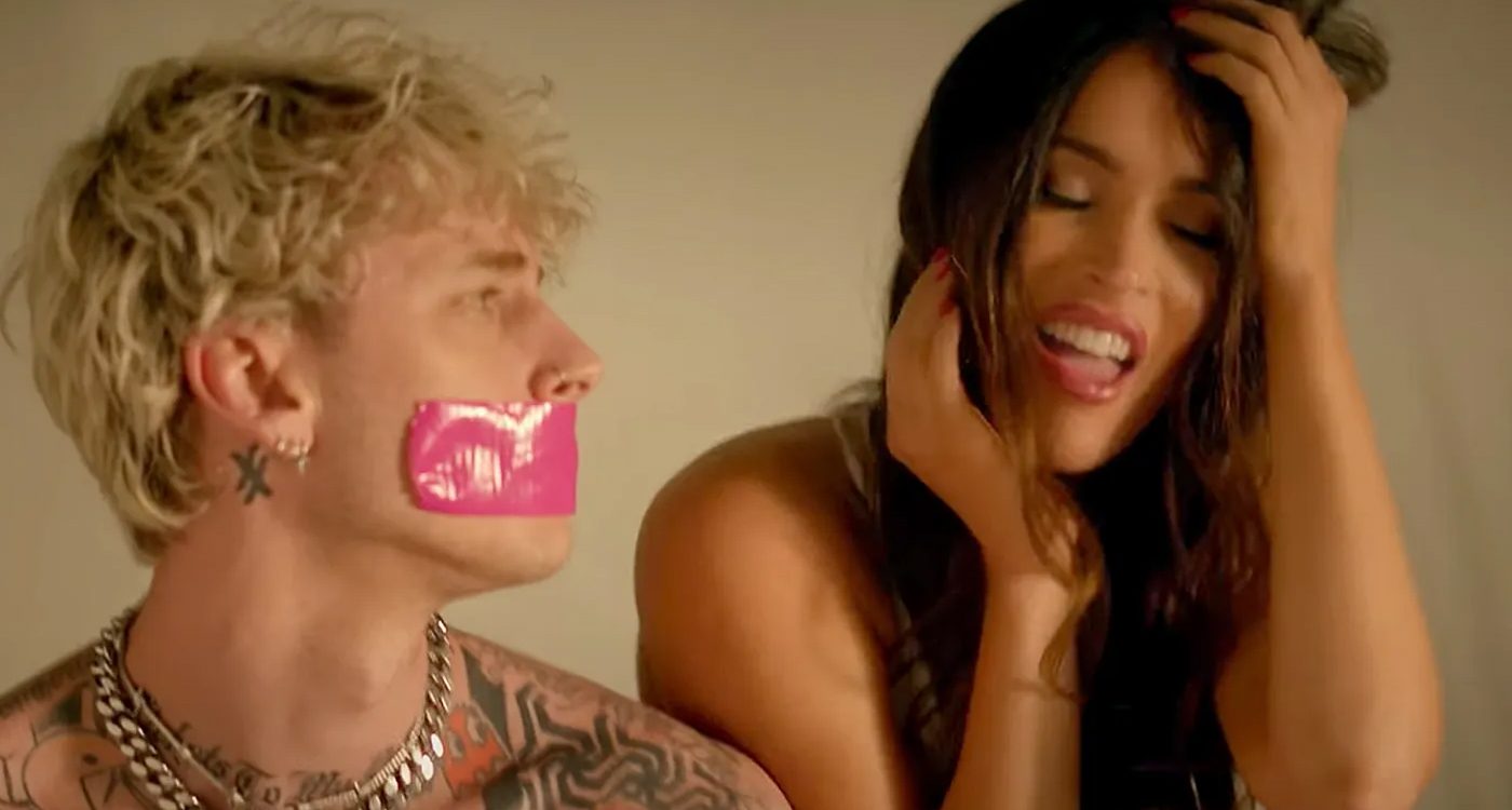Pregnant Megan Fox Splits With Machine Gun Kelly Over Material Found